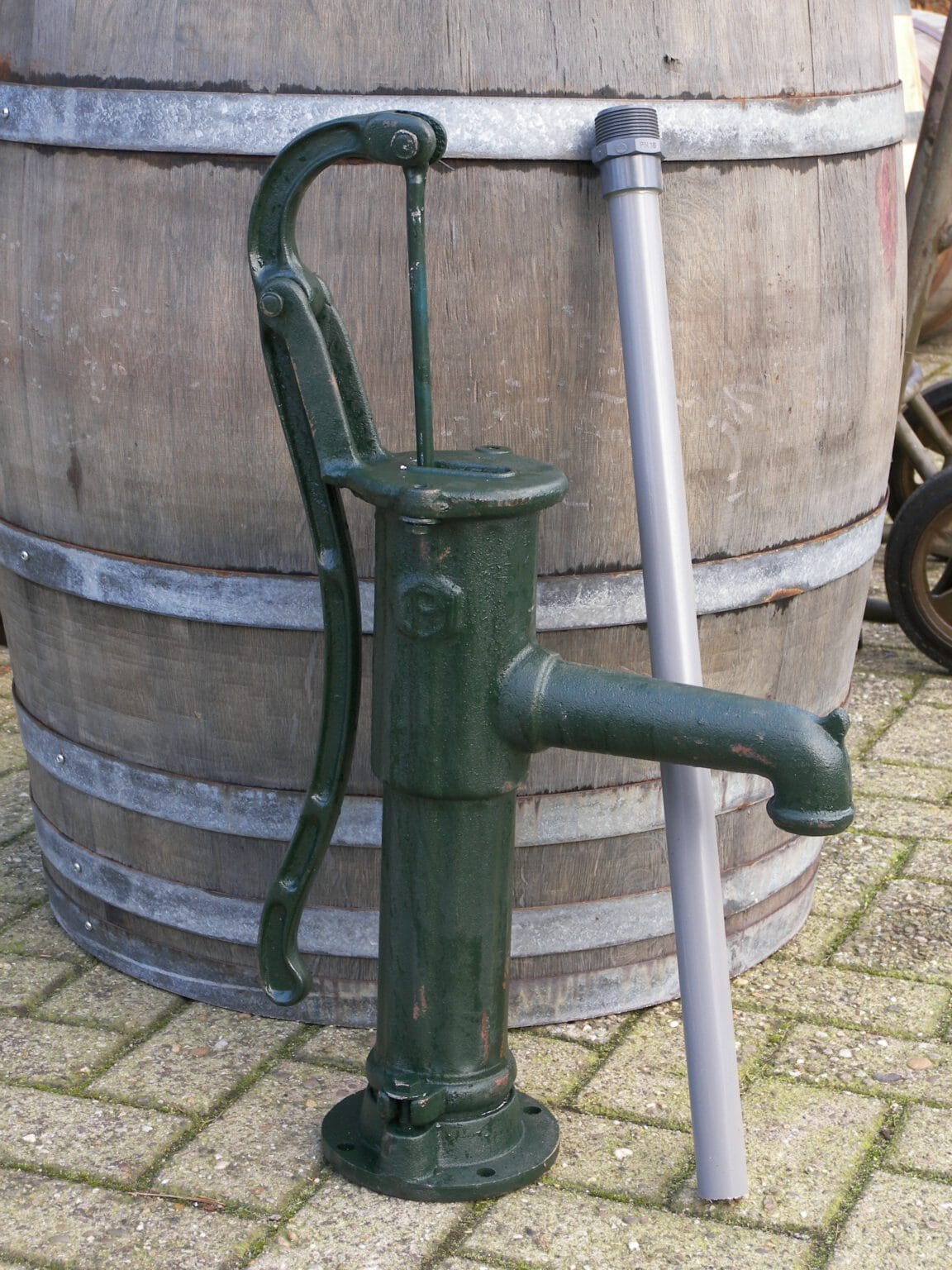 Handpomp groen met aansluitset - rondomton.nl