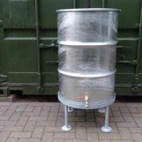 Bestel hier uw houten regenton en waterpartij!