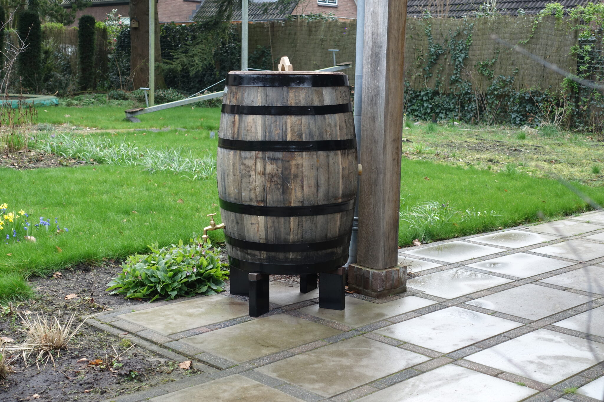 Regenton 200L old look whiskyvat met kraan en verhoging hout-zwart ...