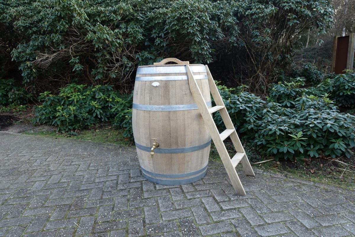 Dompelbad, dompelton (300L), zitting, messing kraan hoog en trapje ...