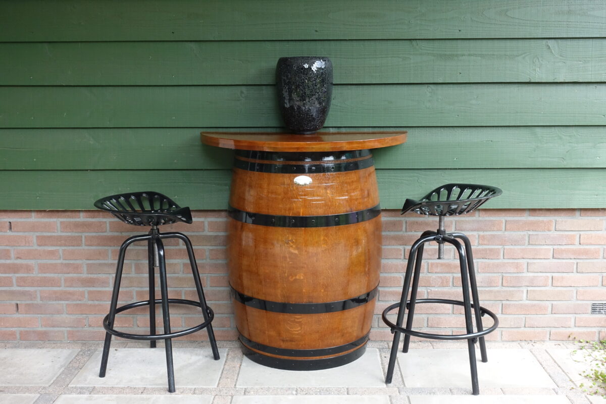 Statafel side table gelakt